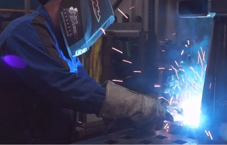 Services: rapid prototyping, reverse engineering, quality control ...
